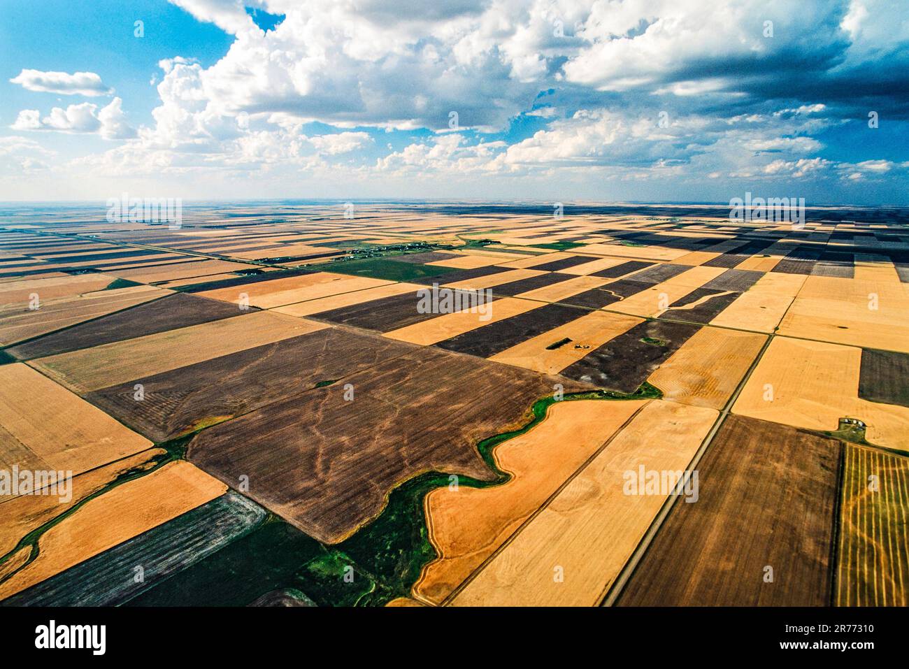 Aerial of prairies and farms Saskatchewan, Canada Stock Photo - Alamy