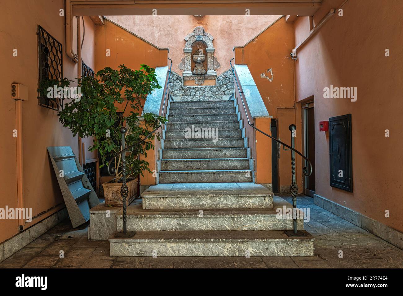 Steps at the entrance to the town of Taormina, the jurors' palace, a ...