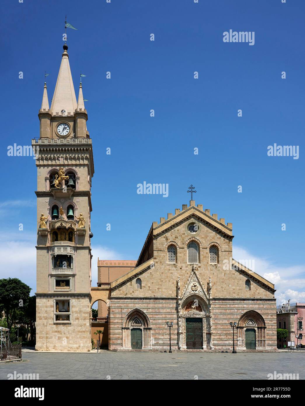 Duomo messina hi-res stock photography and images - Alamy