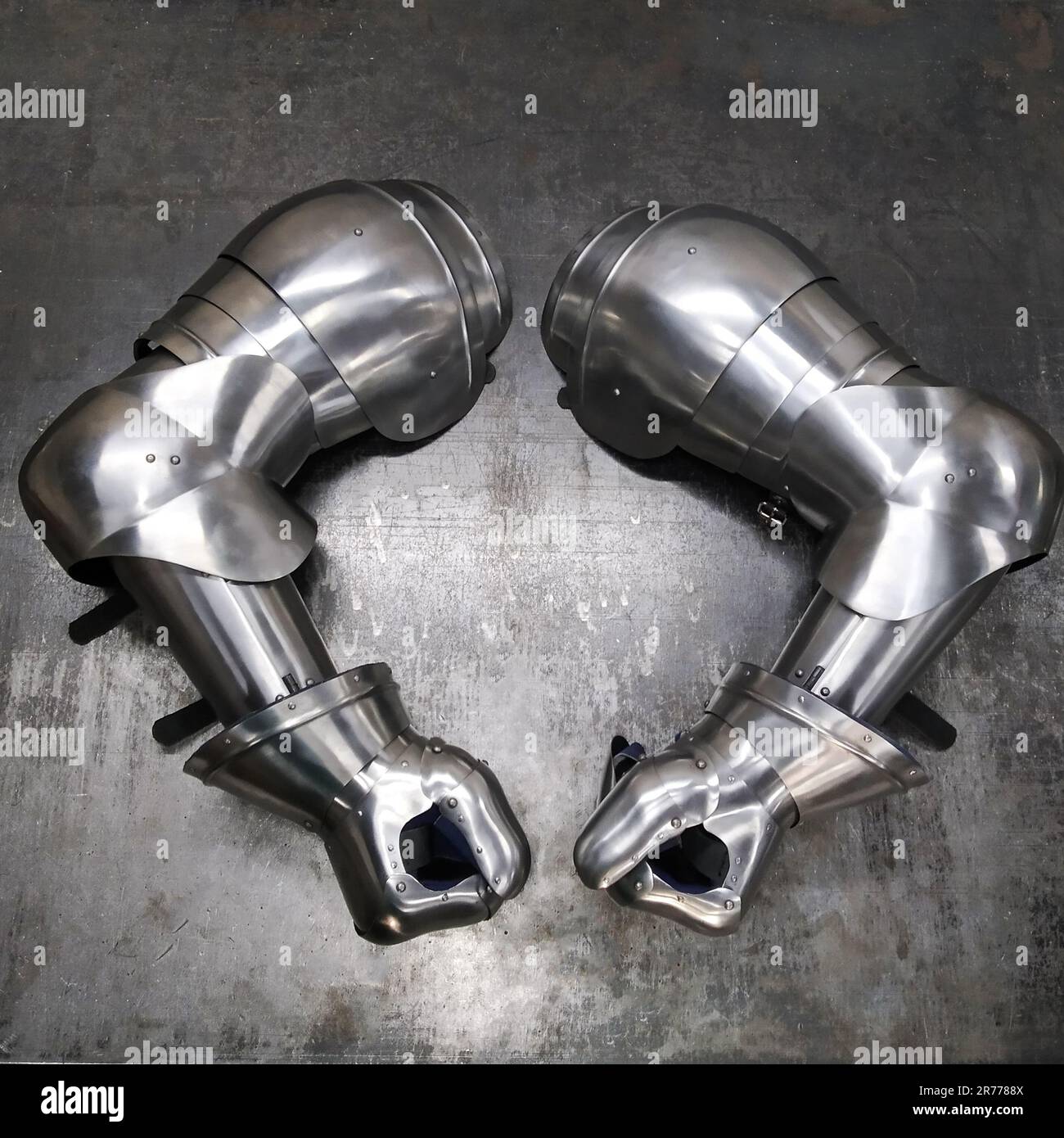 Forge armor hi-res stock photography and images - Alamy