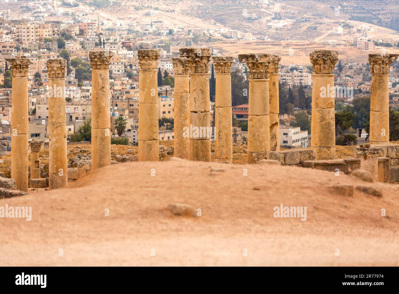 Jerash Gerasa, Jordan, ancient roman columns close-up Stock Photo - Alamy
