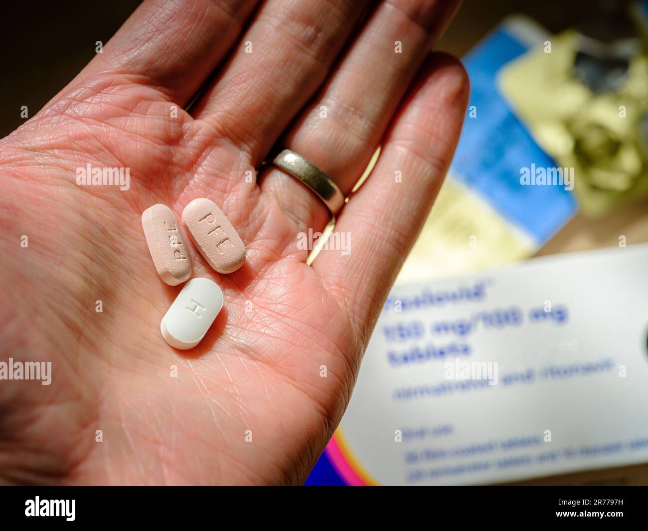 Single dose hi-res stock photography and images - Alamy