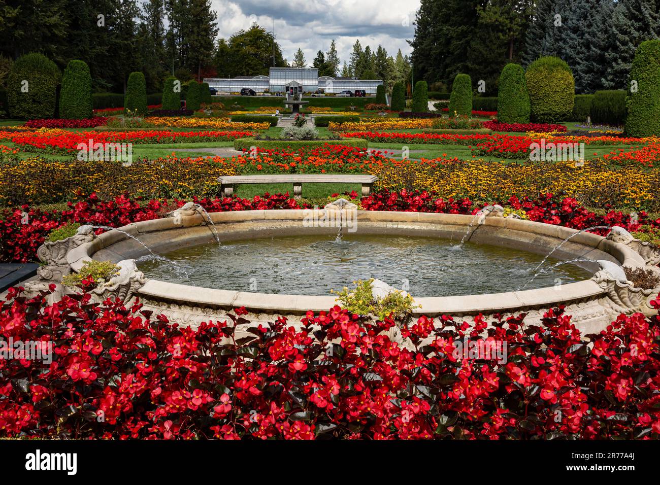 Duncan sunken garden hi-res stock photography and images - Alamy