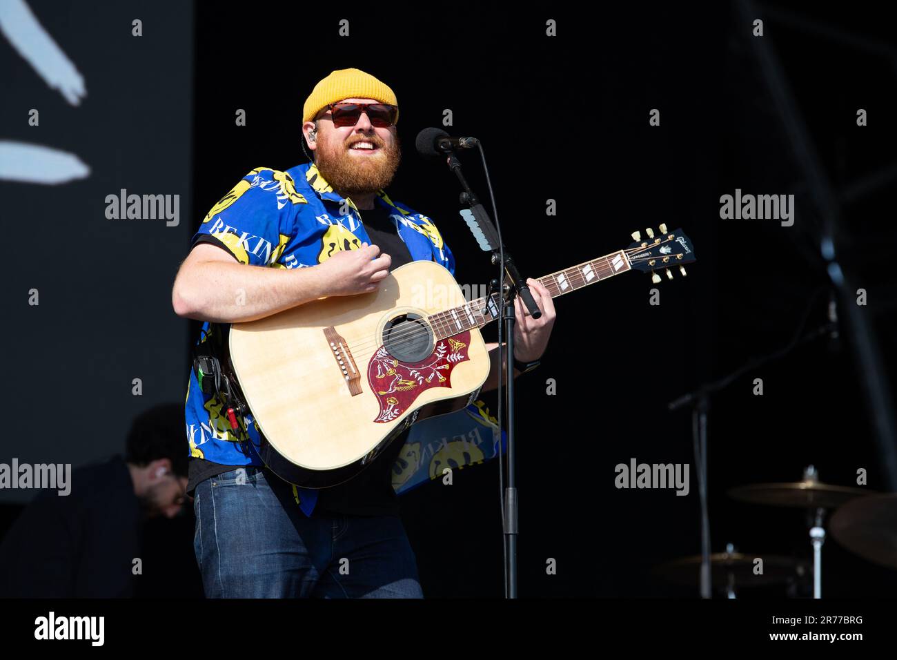 Tom walker singer hi-res stock photography and images - Alamy