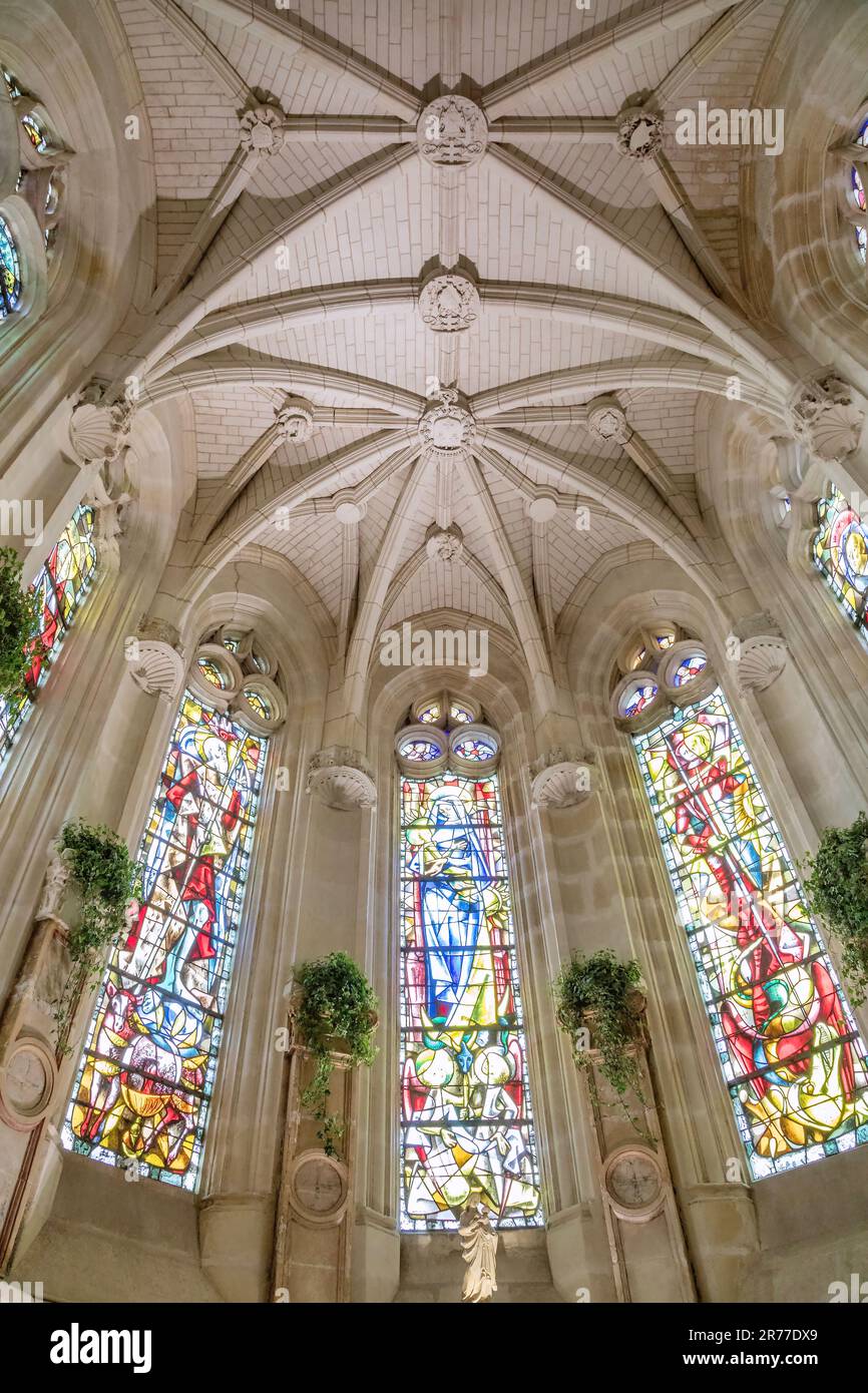 Château de Chenonceau chapel with stained glass windows,Loire valley ...
