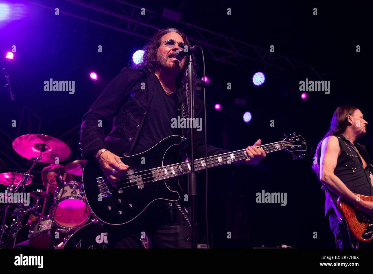 Winger band hi-res stock photography and images - Alamy