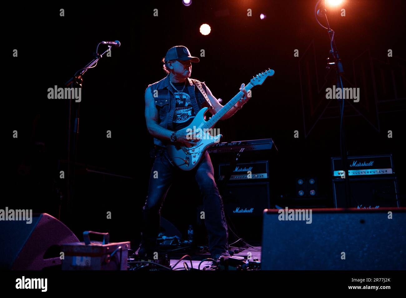Winger band hi-res stock photography and images - Alamy
