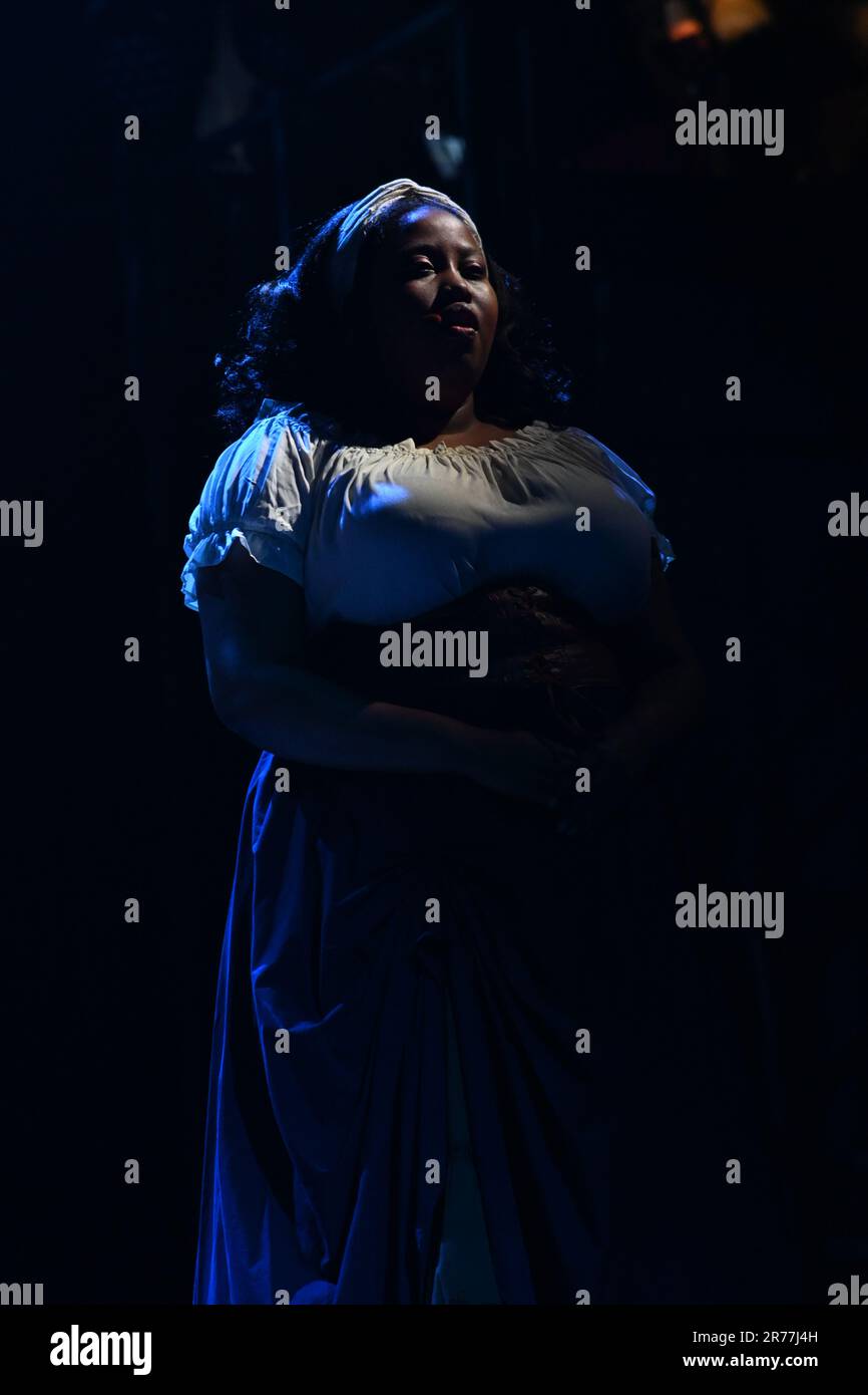 Tara samuel hi-res stock photography and images - Alamy