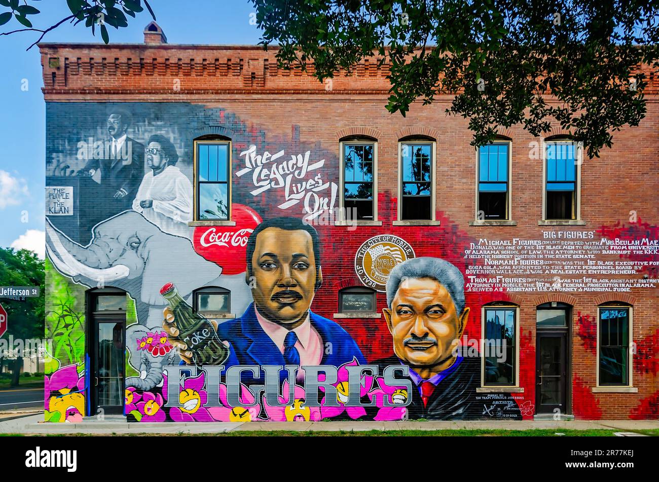 Big figures mural hi-res stock photography and images - Alamy