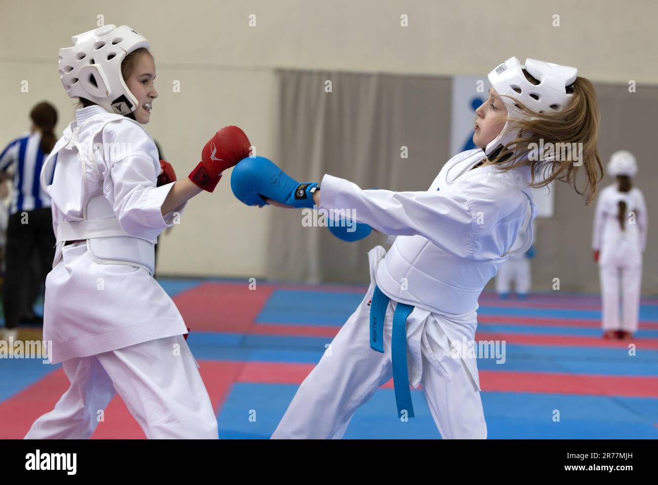Martial art uniform hi-res stock photography and images - Alamy