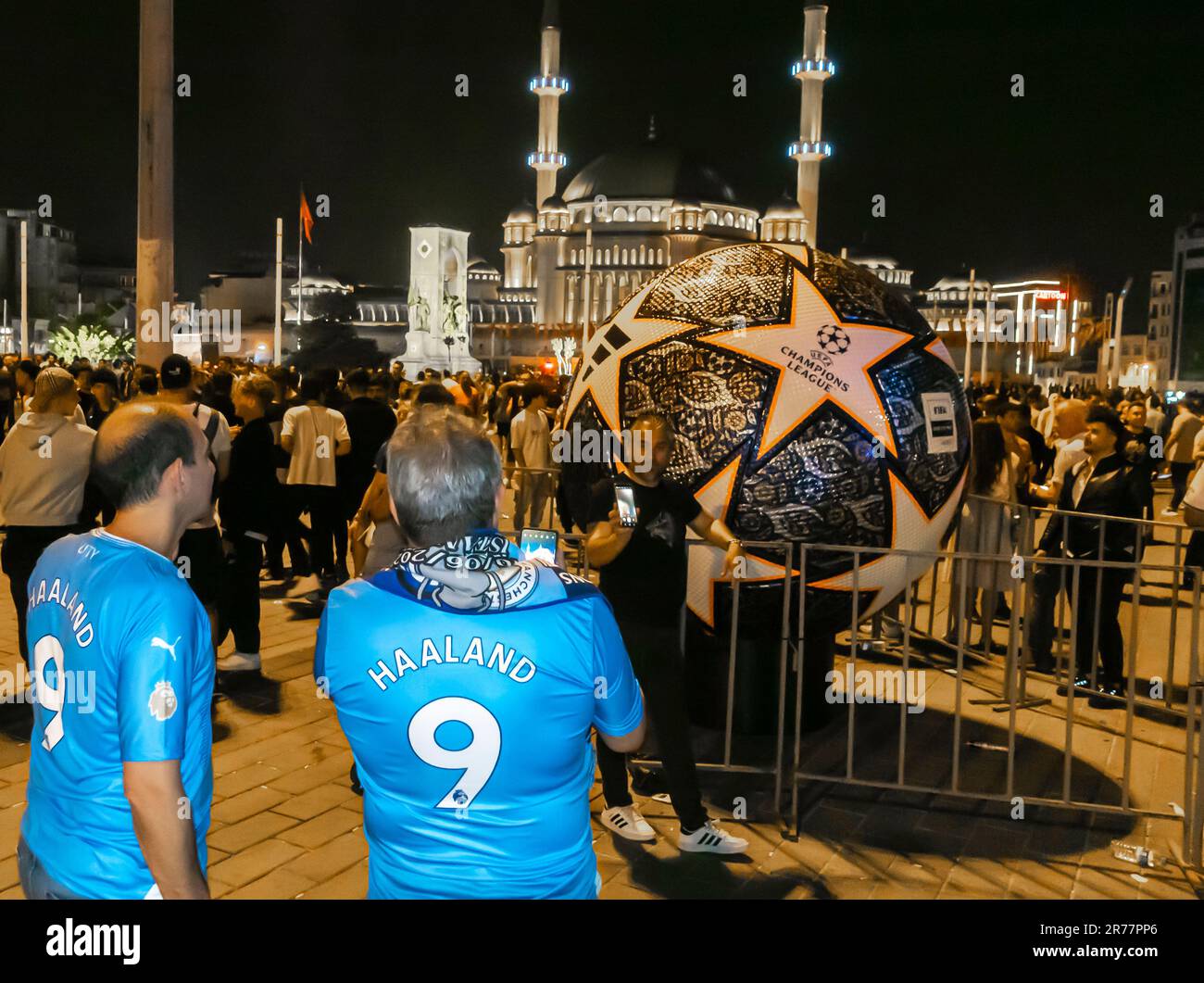 English football fans celebrating Manchester City victory over Inter in ...