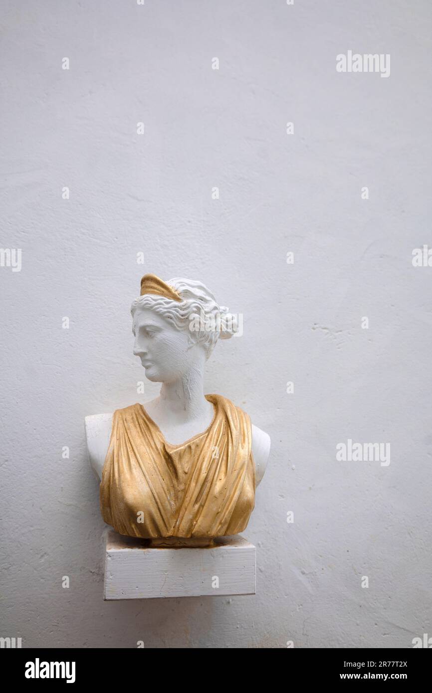 Himation hi-res stock photography and images - Alamy