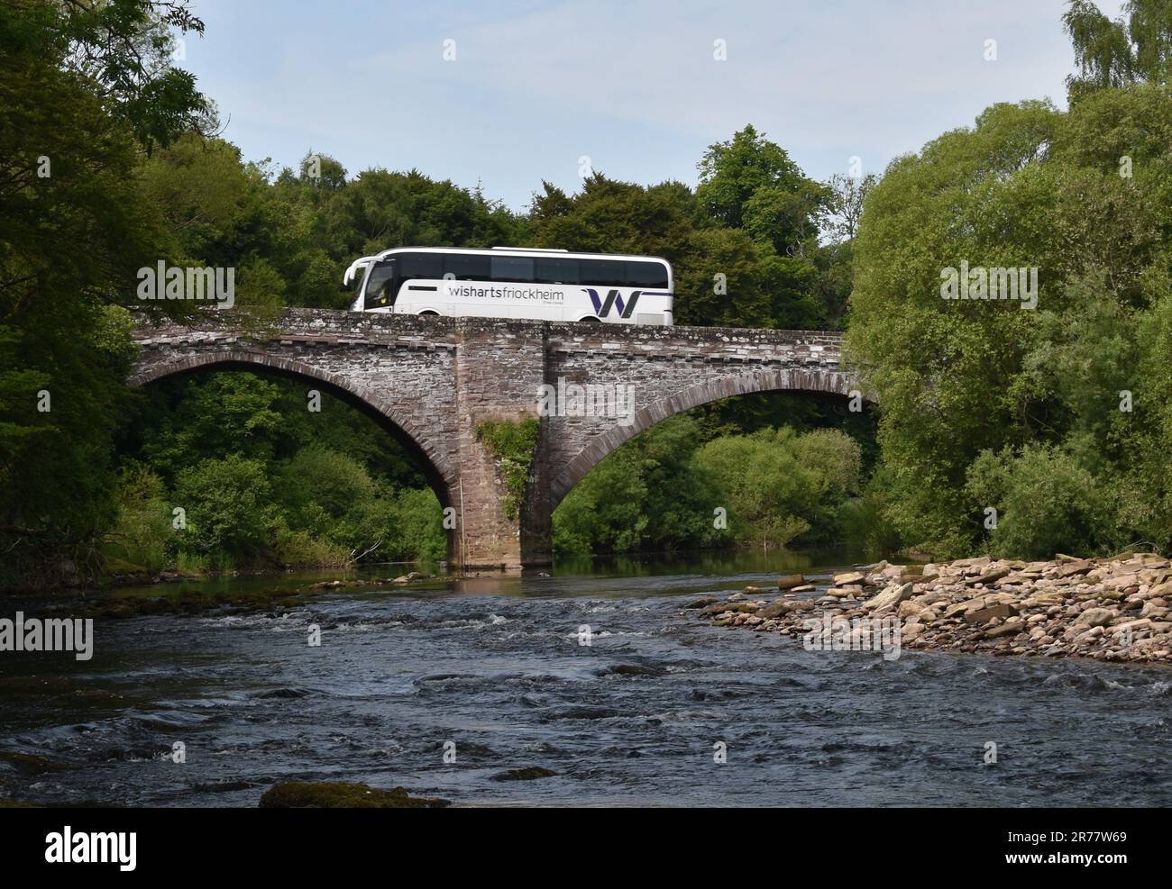 River south esk hi-res stock photography and images - Alamy