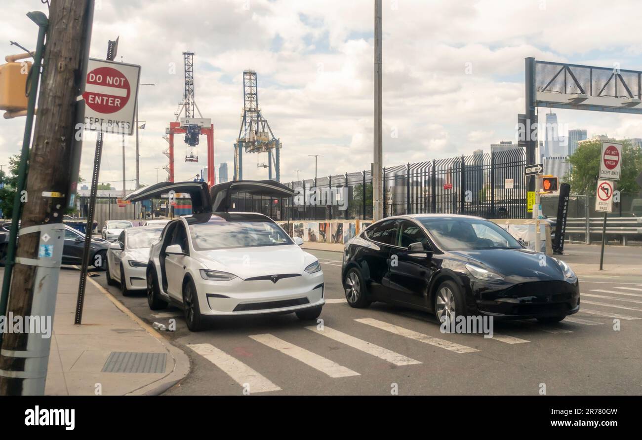 Model b ev hi-res stock photography and images - Alamy