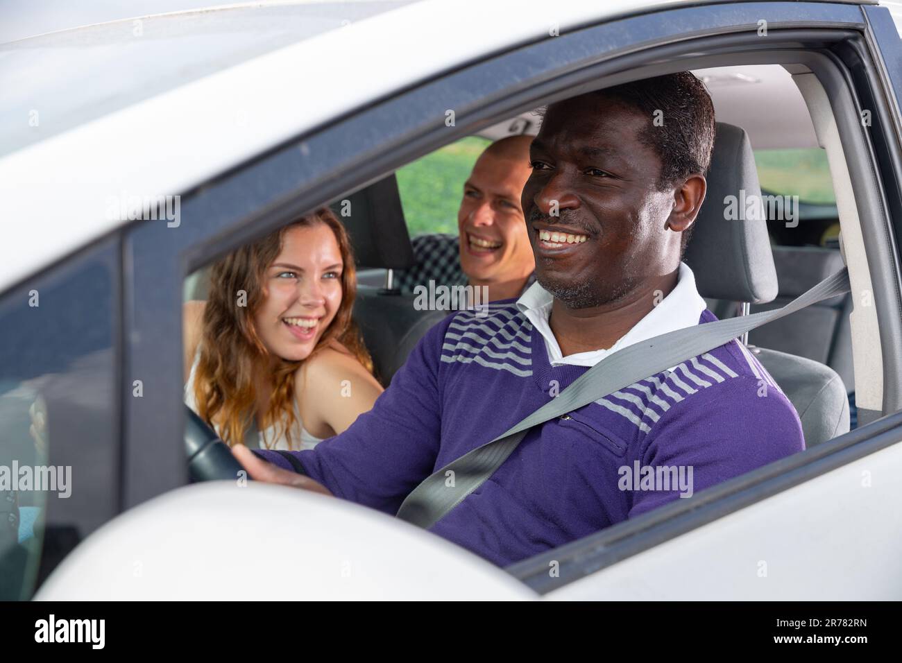 Taxi driver laughing hi-res stock photography and images - Alamy