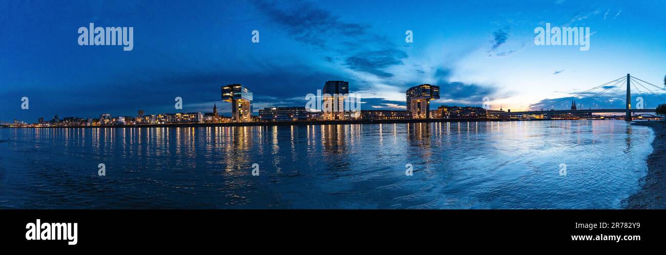 Cologne (Köln) night panorama Stock Photo - Alamy