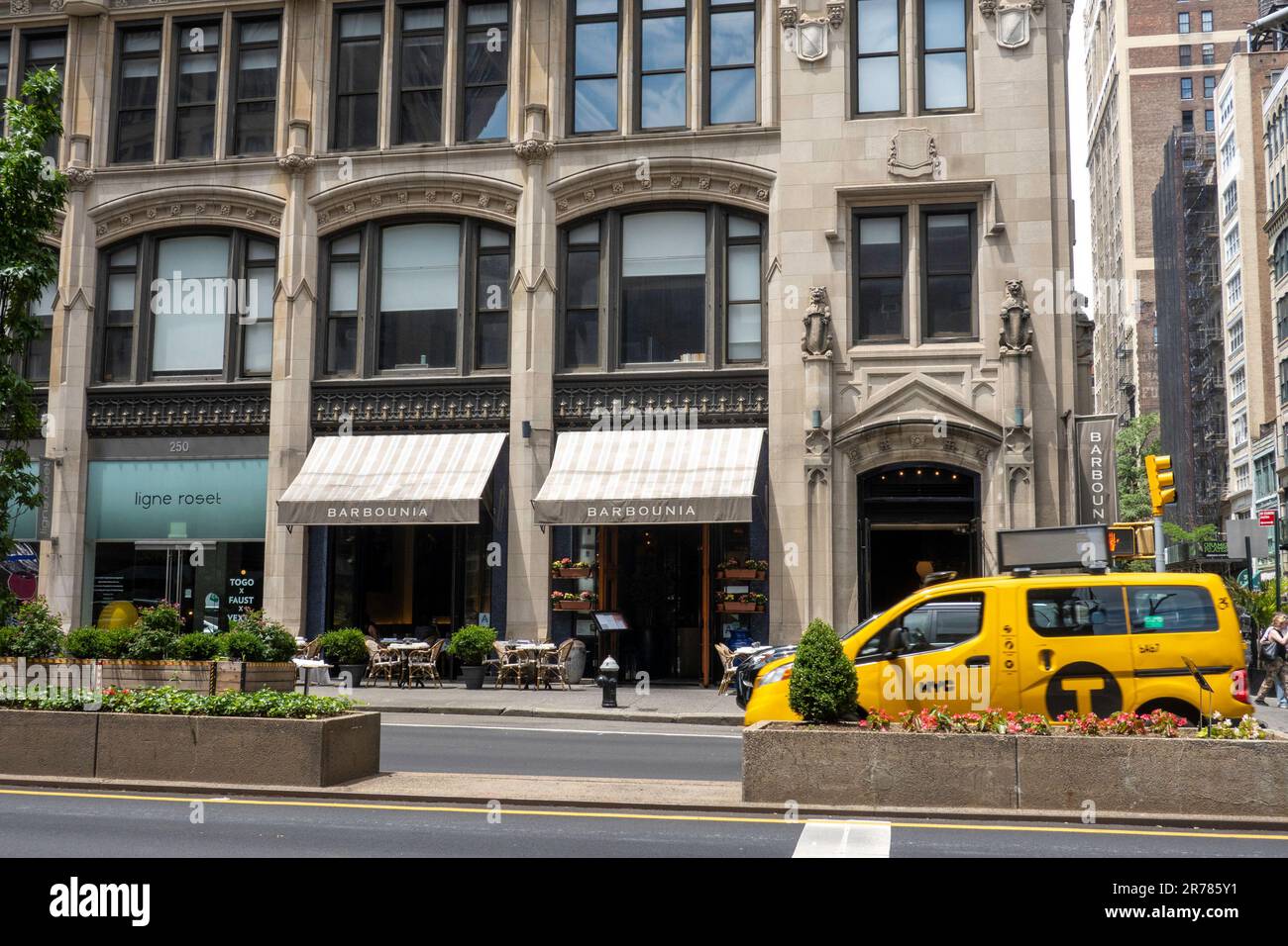 250 Park Ave. S. in the Flatiron District, houses restaurant and retail ...