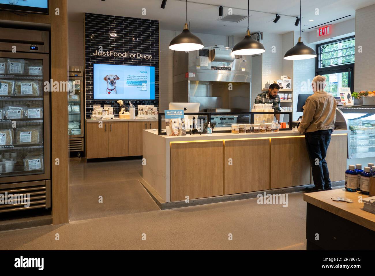 Petco park and dogs hi-res stock photography and images - Alamy