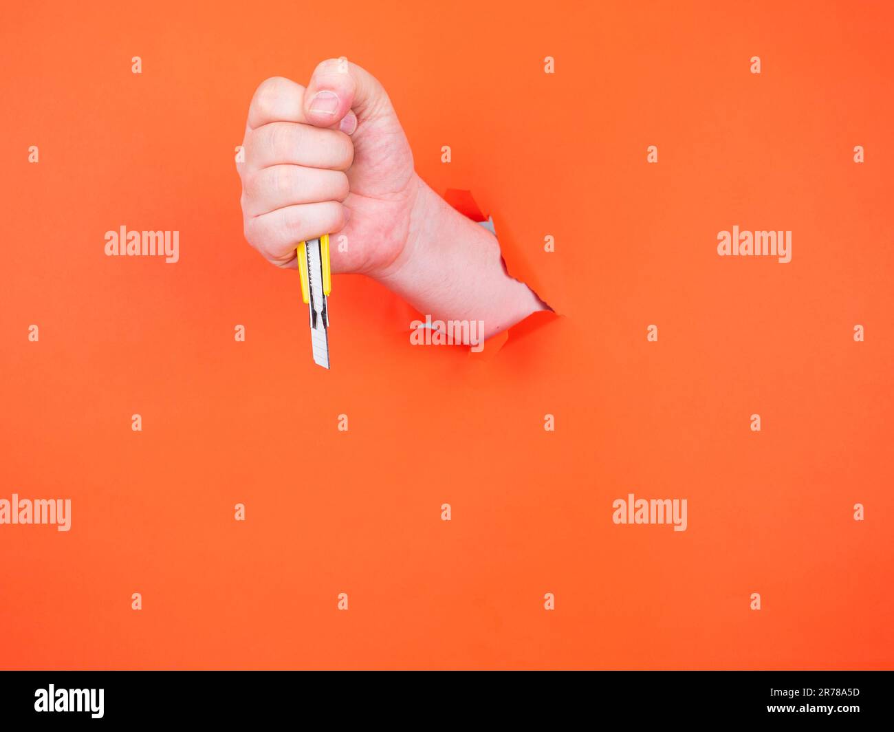 Paper cutting paper cuttings hi-res stock photography and images - Alamy