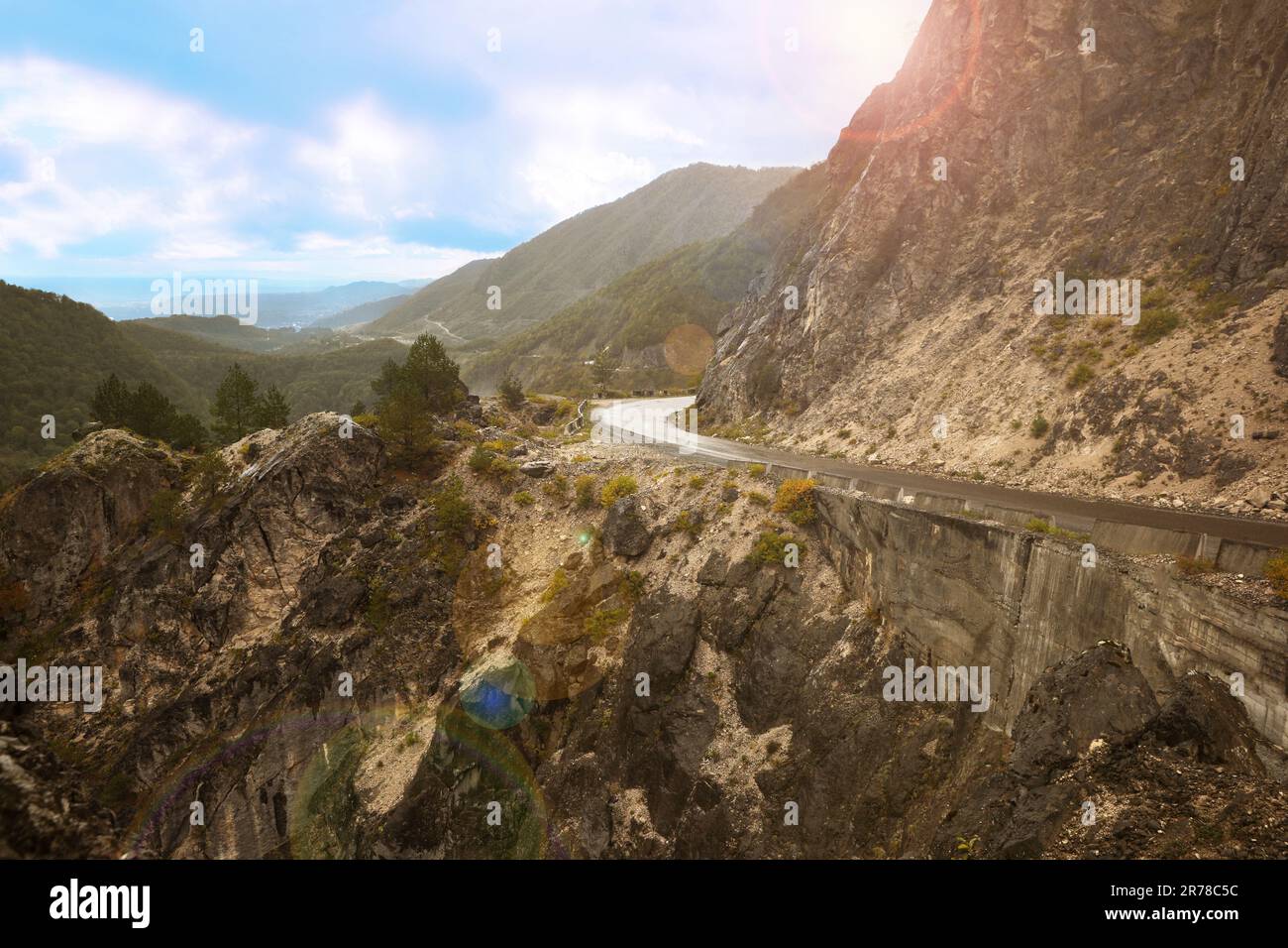 Empty road into mountains hi-res stock photography and images - Alamy
