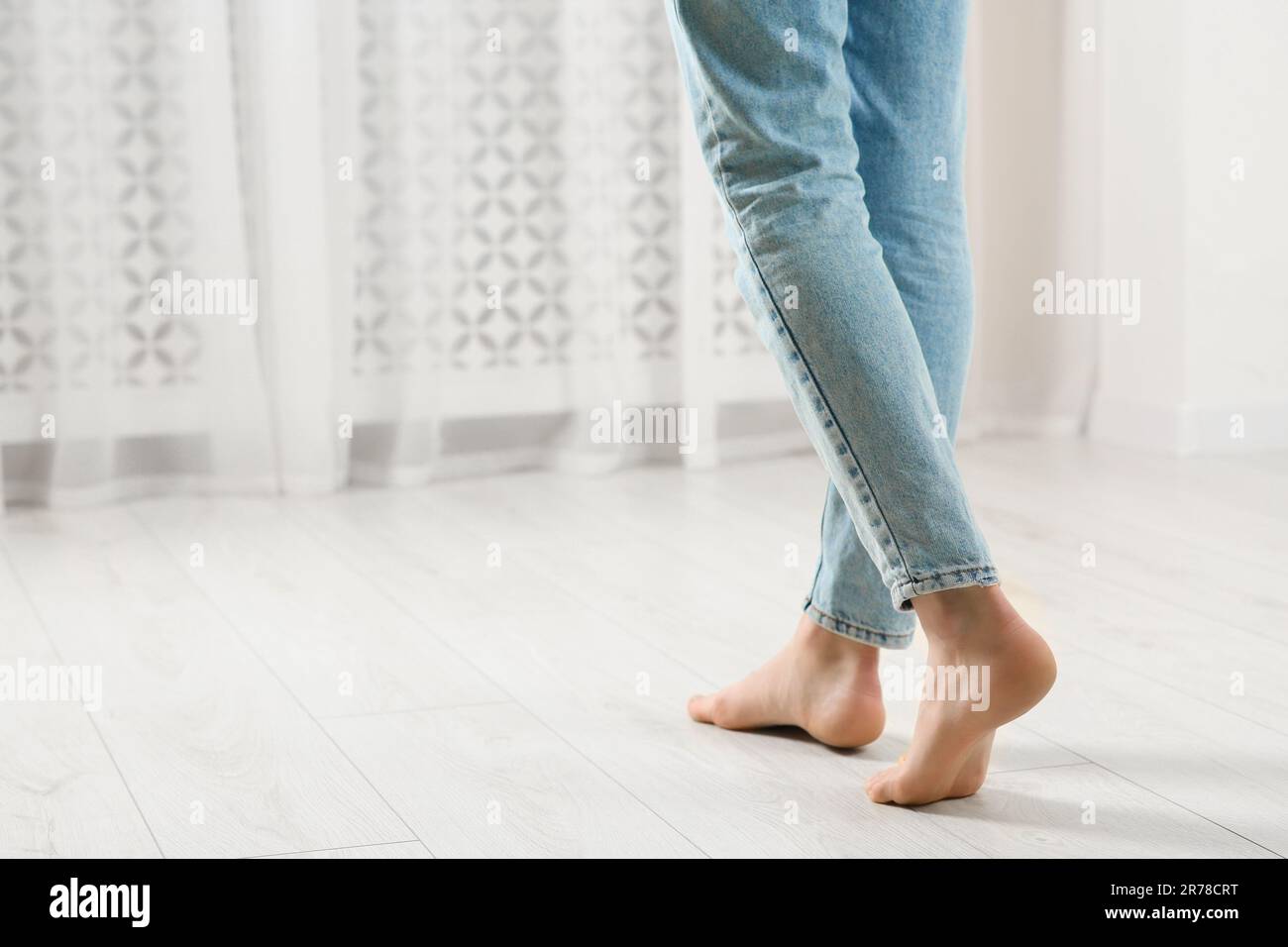 Feet underfloor heating hi-res stock photography and images - Alamy