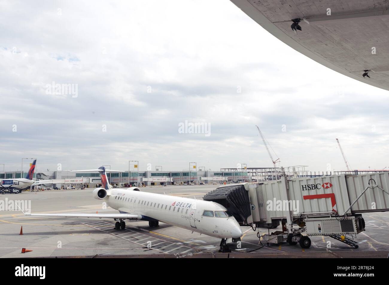 Delta connection hi-res stock photography and images - Alamy
