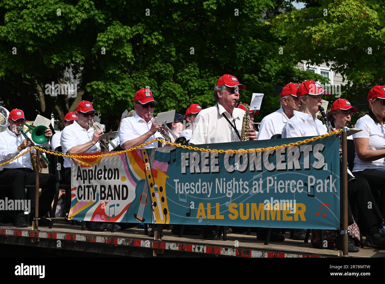 Spectators and participants of the memorial day parade in Appleton ...