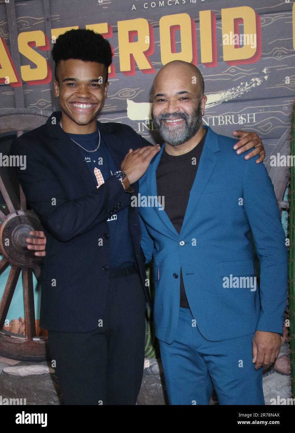 Elijah wright hi-res stock photography and images - Alamy