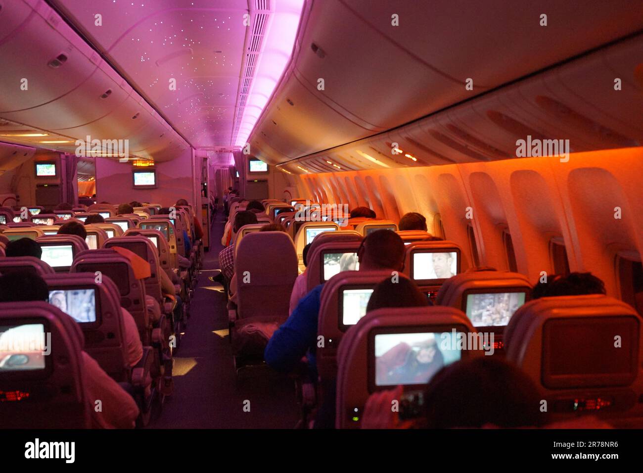 Boeing 777 aircraft window hi-res stock photography and images - Alamy