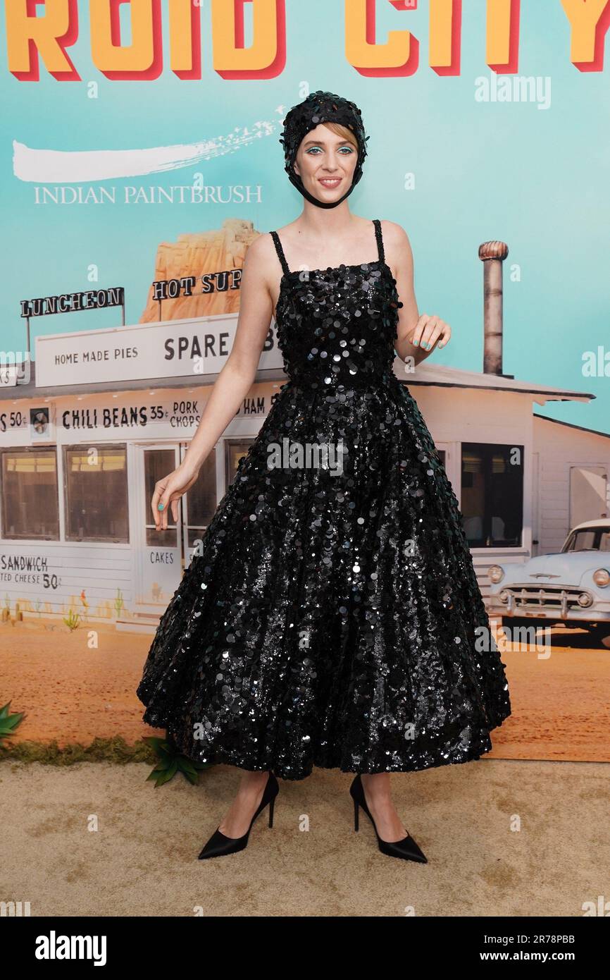 Asteroid city maya hawke hi-res stock photography and images - Alamy