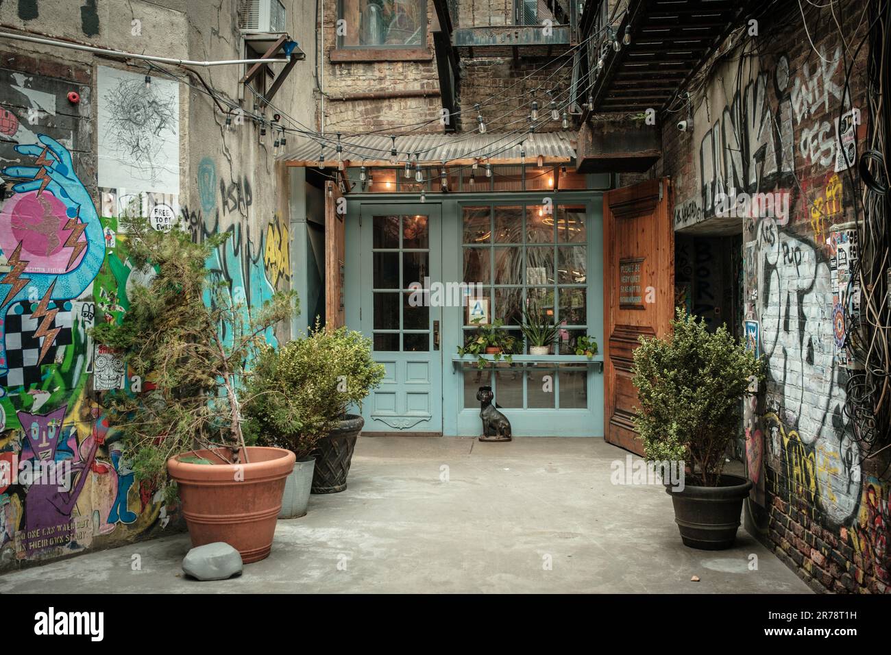 Freemans Alley, in the Lower East Side, Manhattan, New York Stock Photo ...