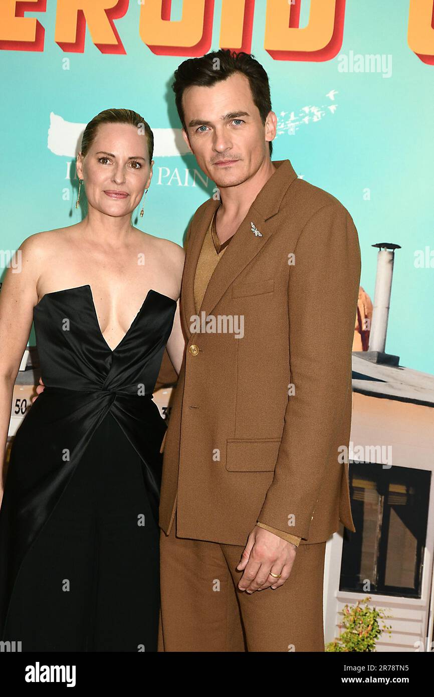 Aimee Mullins & husband Rupert Friend attend the New York Premiere of ...