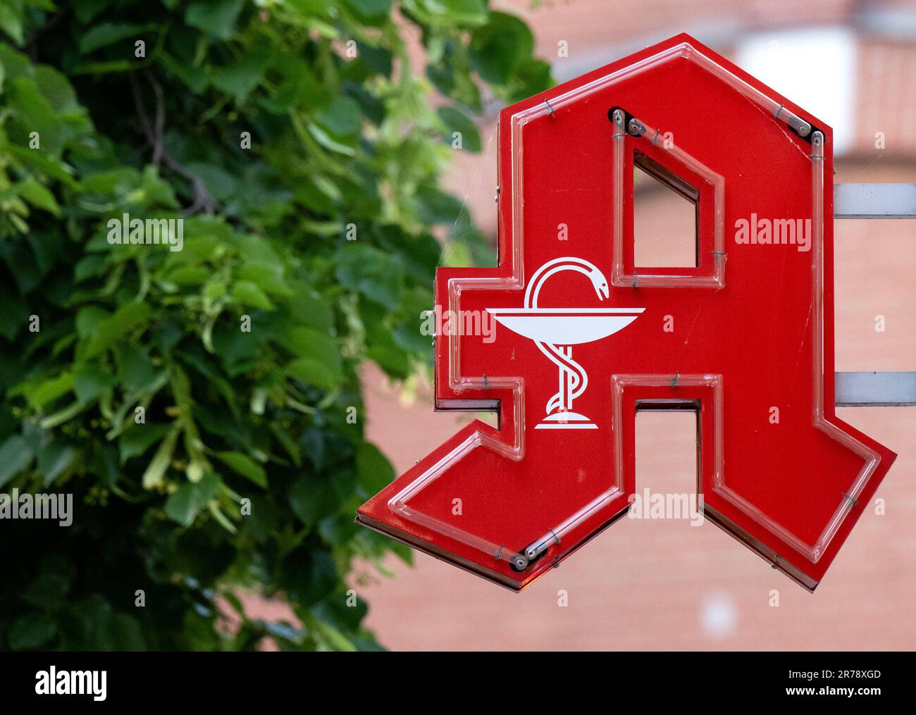 List of pharmacies hi-res stock photography and images - Alamy