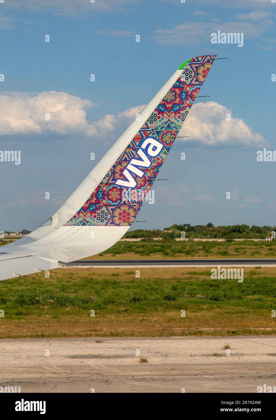 Viva Aerobus winglet livery design plane on the runway at Merida ...