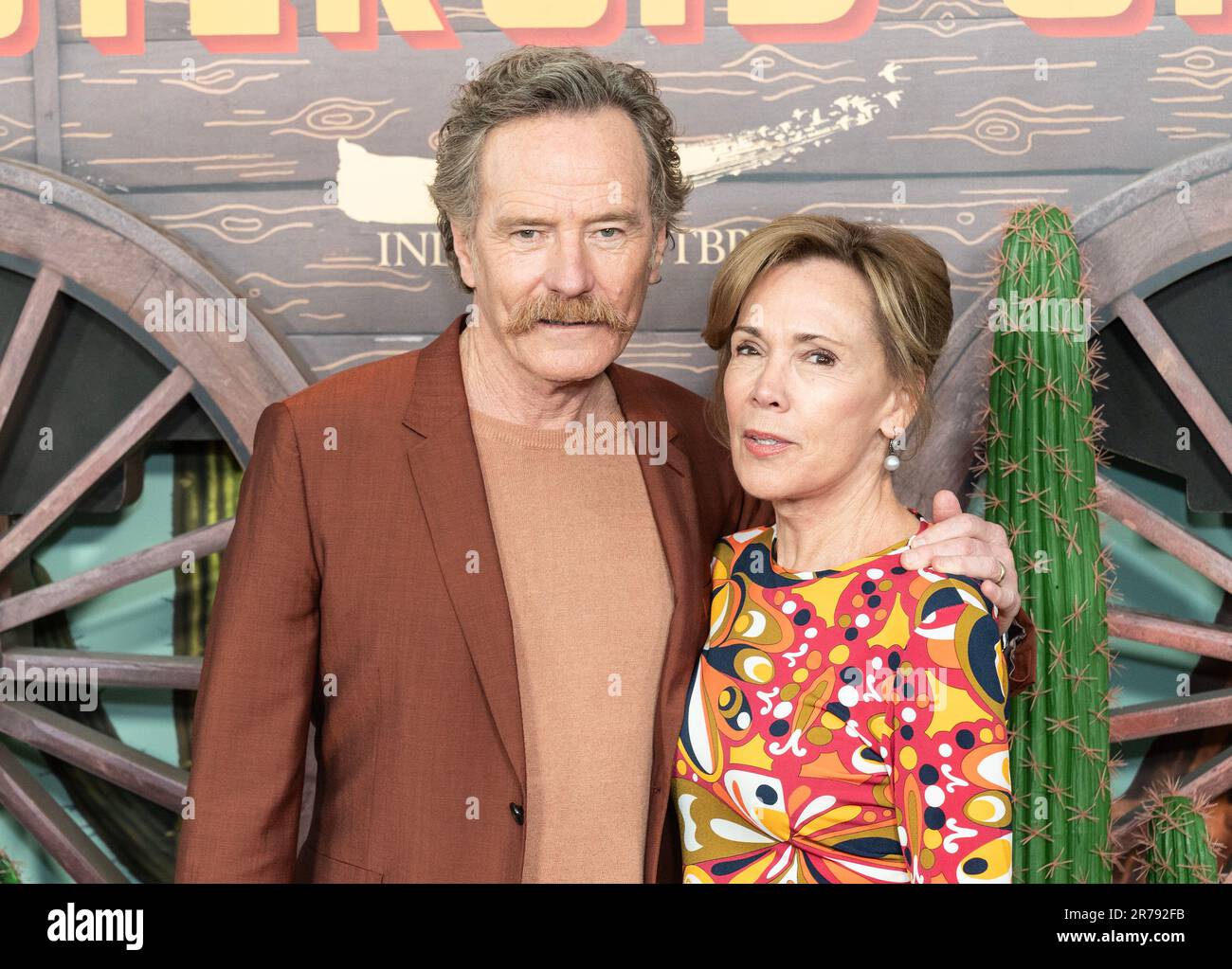 Actor bryan cranston robin dearden hi-res stock photography and images ...