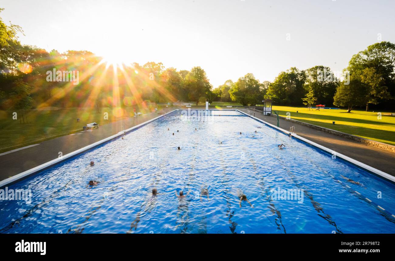 Hanover, Germany. 14th June, 2023. Early swimmers swim their laps in ...