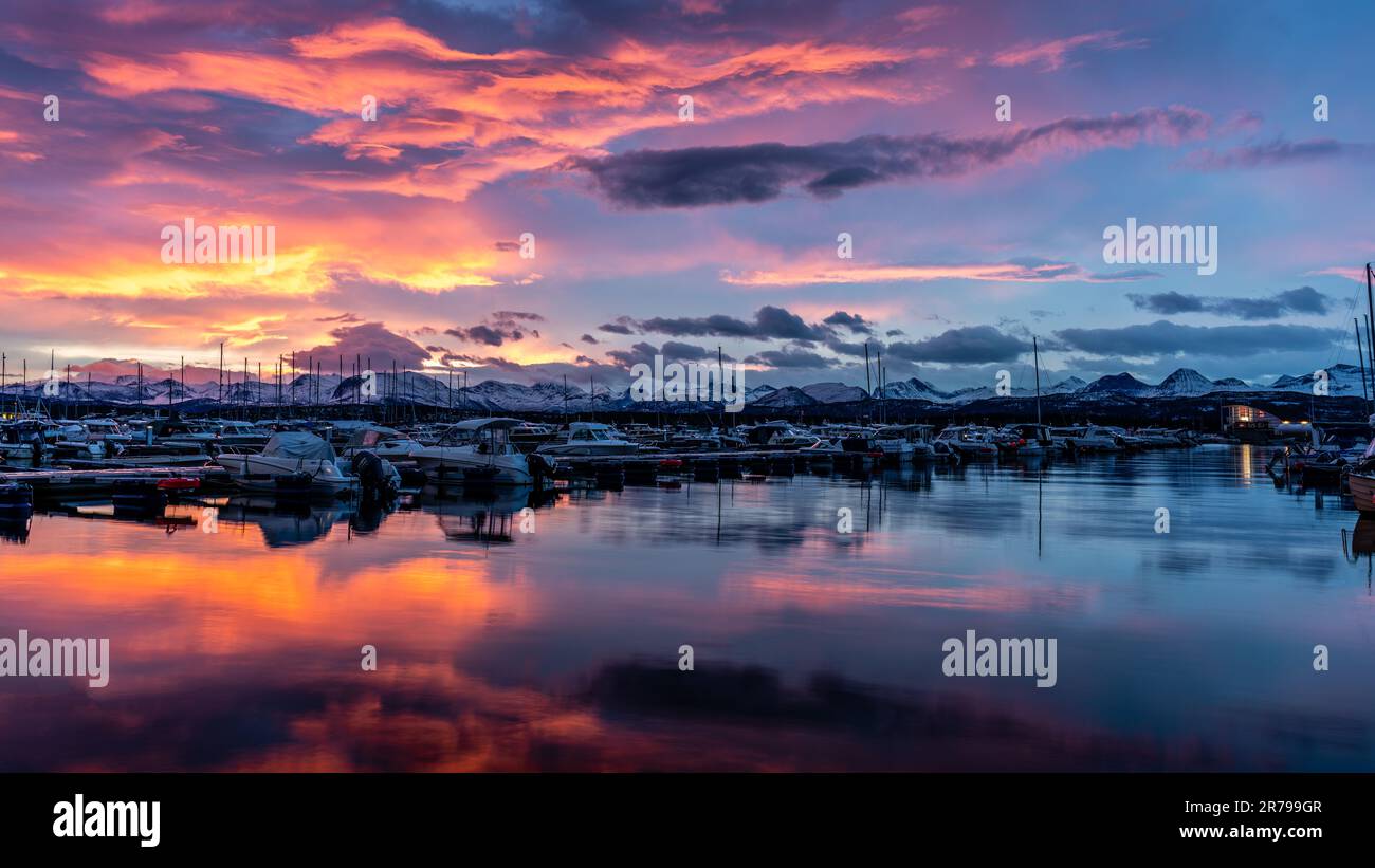 Port of molde hi-res stock photography and images - Alamy