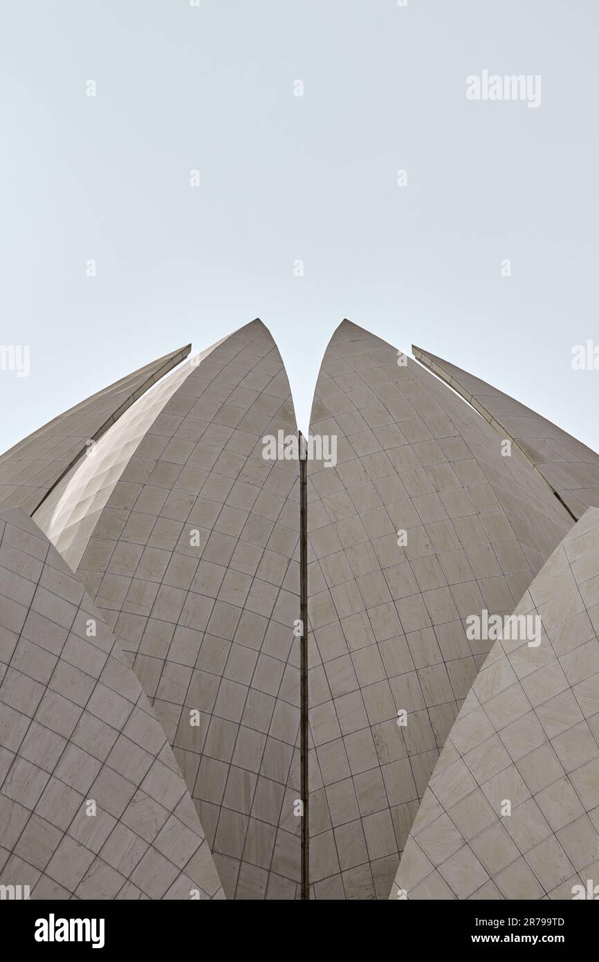 Lotus temple Baháʼí House of worship in New Delhi, India, beautiful ...