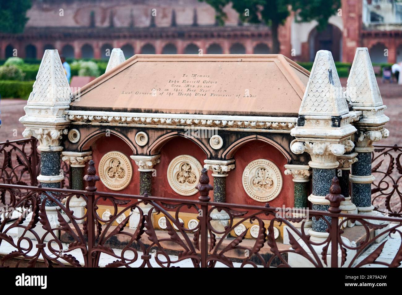 John Russell Colvin tomb in Agra Red Fort in Hall of Public Audience ...