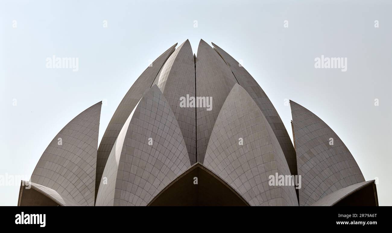 Lotus temple Baháʼí House of worship in New Delhi, India, beautiful ...