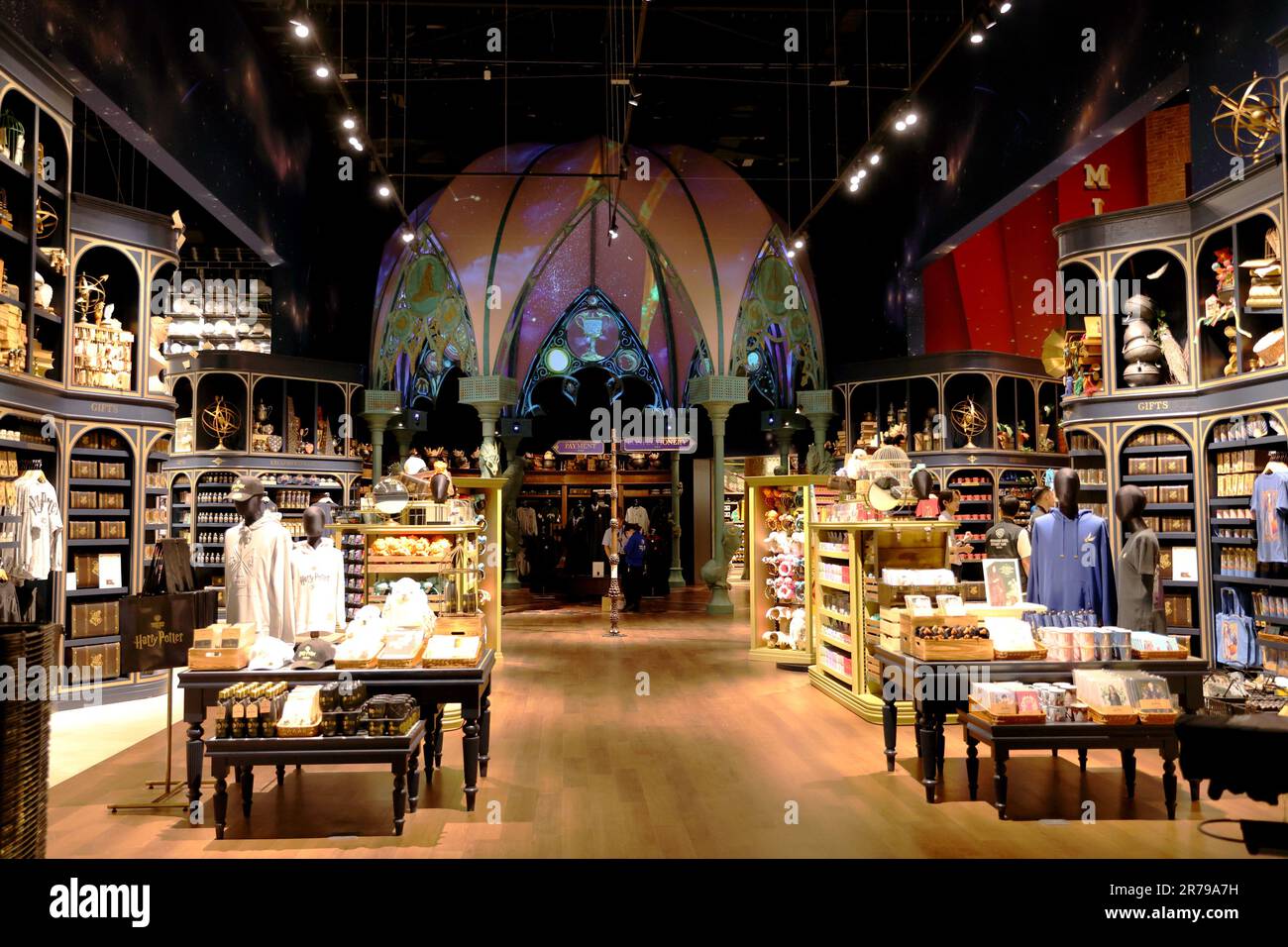 Press preview of Warner Bros. Studio Tour Tokyo - The Making of Harry ...