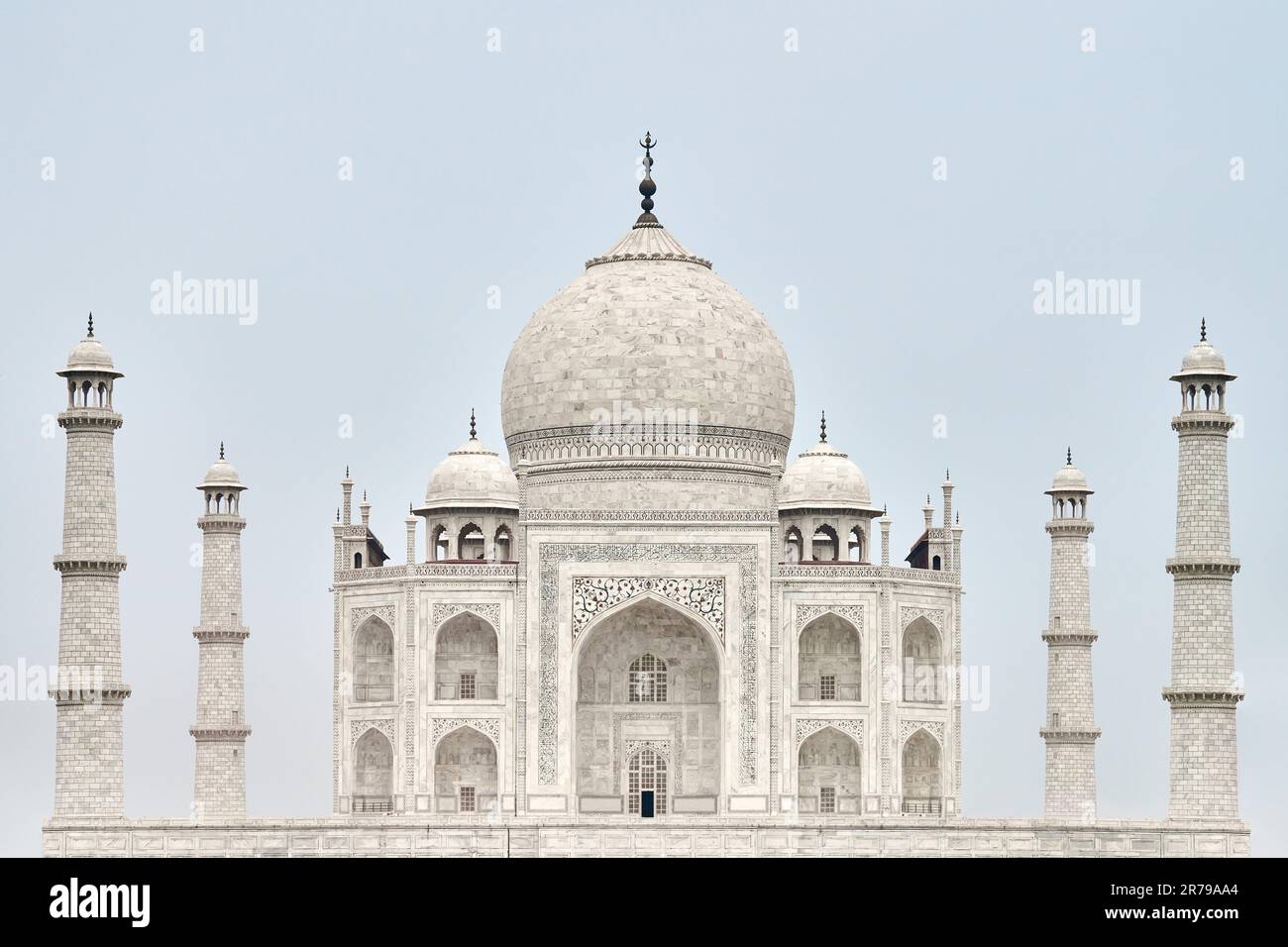 Taj Mahal white marble mausoleum landmark in Agra, Uttar Pradesh, India ...