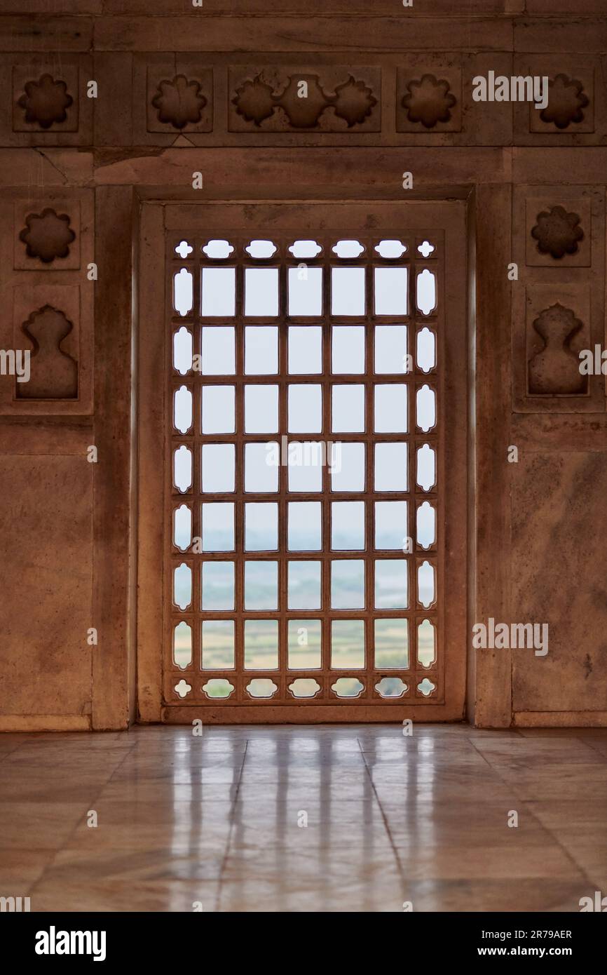 Decorative mesh window in Agra Red Fort, beautiful ancient windows with ...