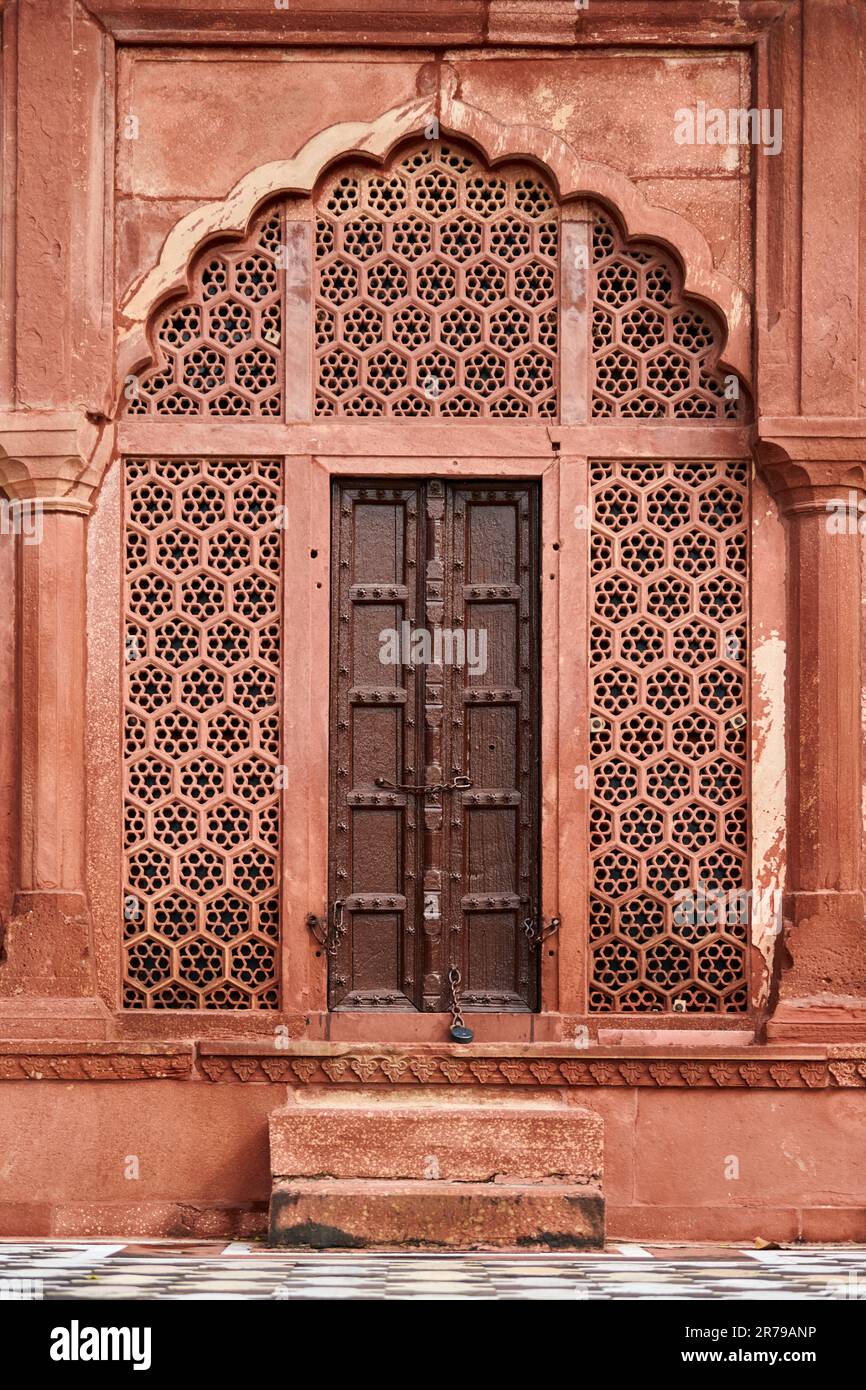 Ancient door with wall decorative elements of Taj Mahal, beautiful ...