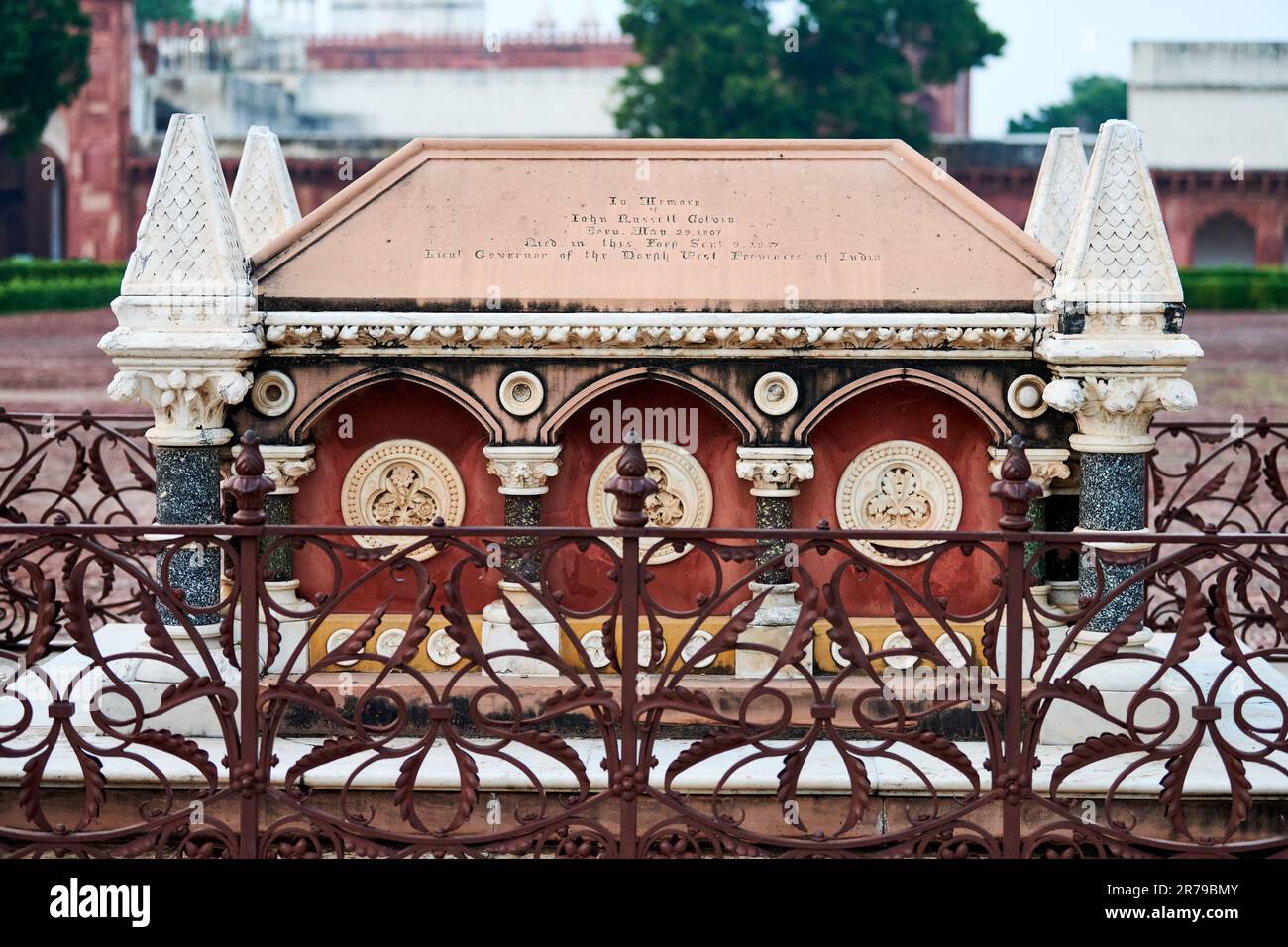 John Russell Colvin tomb in Agra Red Fort in Hall of Public Audience ...