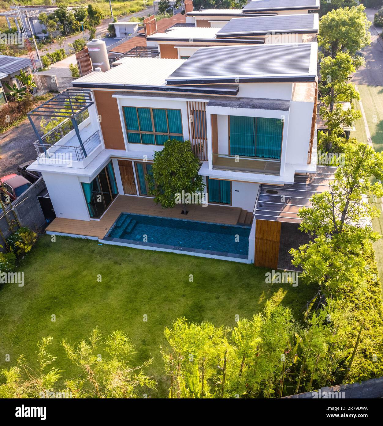 Top view luxury suburban apartment hi-res stock photography and images ...