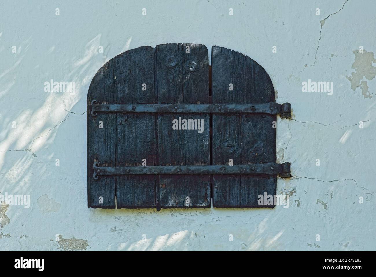 White hatch hi-res stock photography and images - Alamy