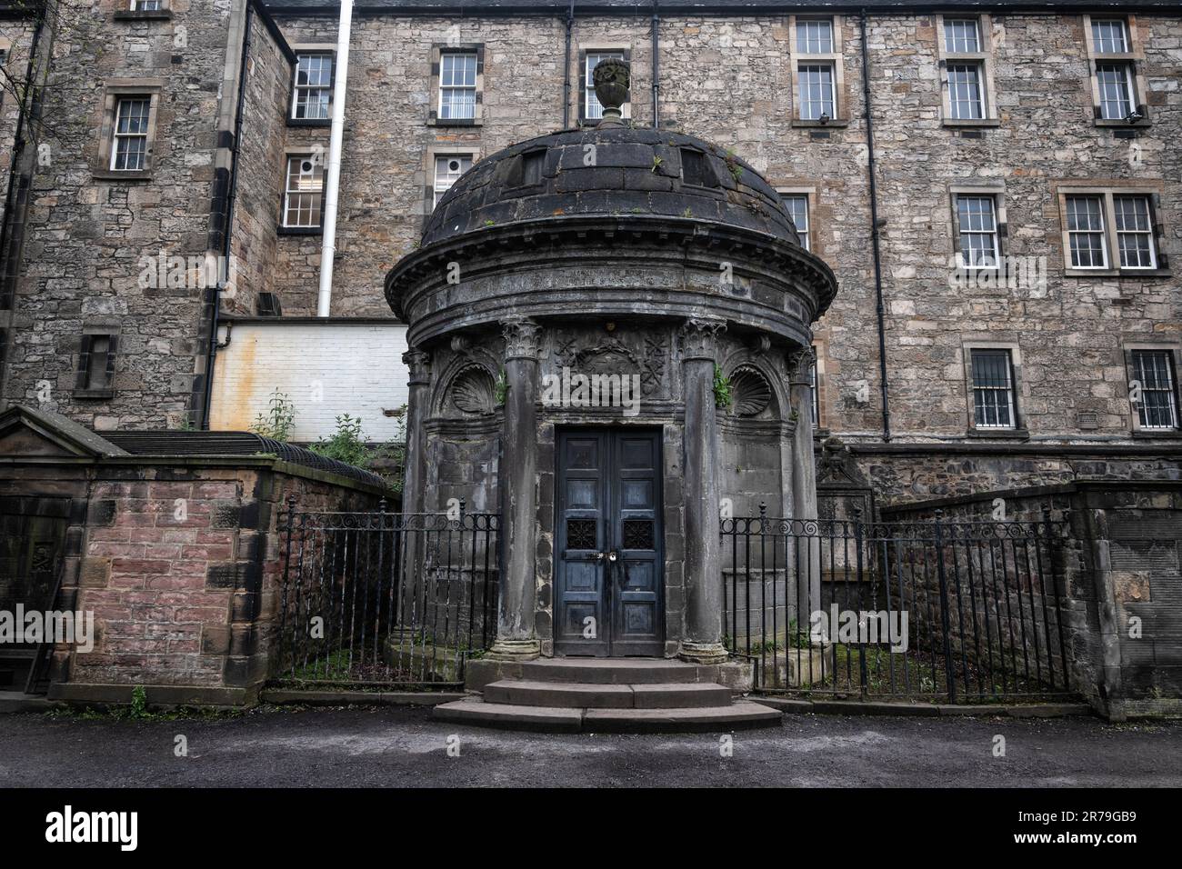 Mausoleum of Sir George “Bloody” Mackenzie in Greyfriars Kirkyard in ...