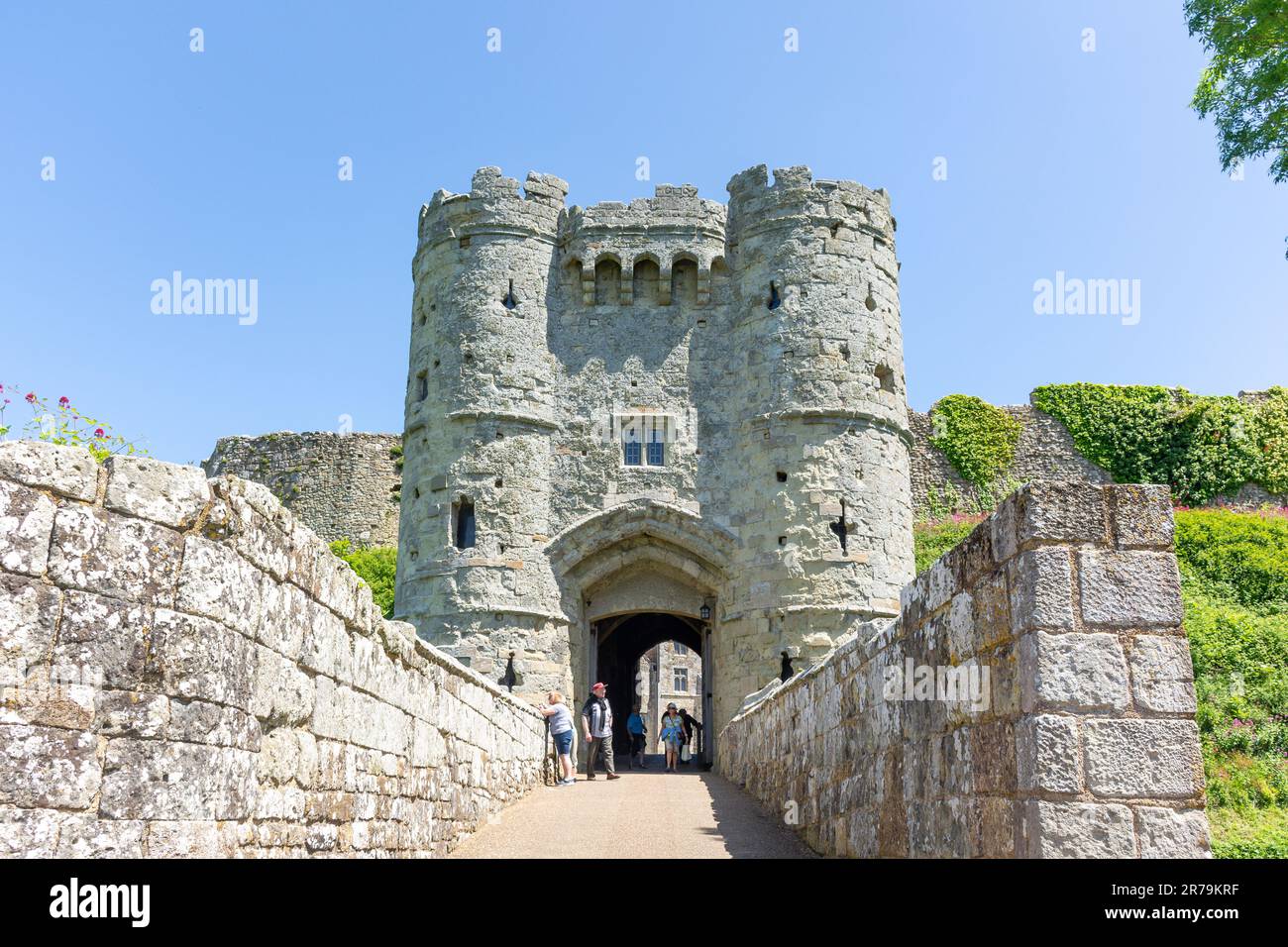 Medieval gate hi-res stock photography and images - Alamy