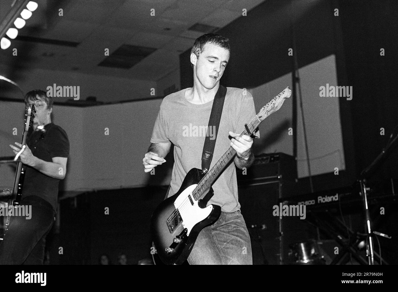 Fran Healy of Travis playing a Fender guitar on The Man Who Tour at the ...